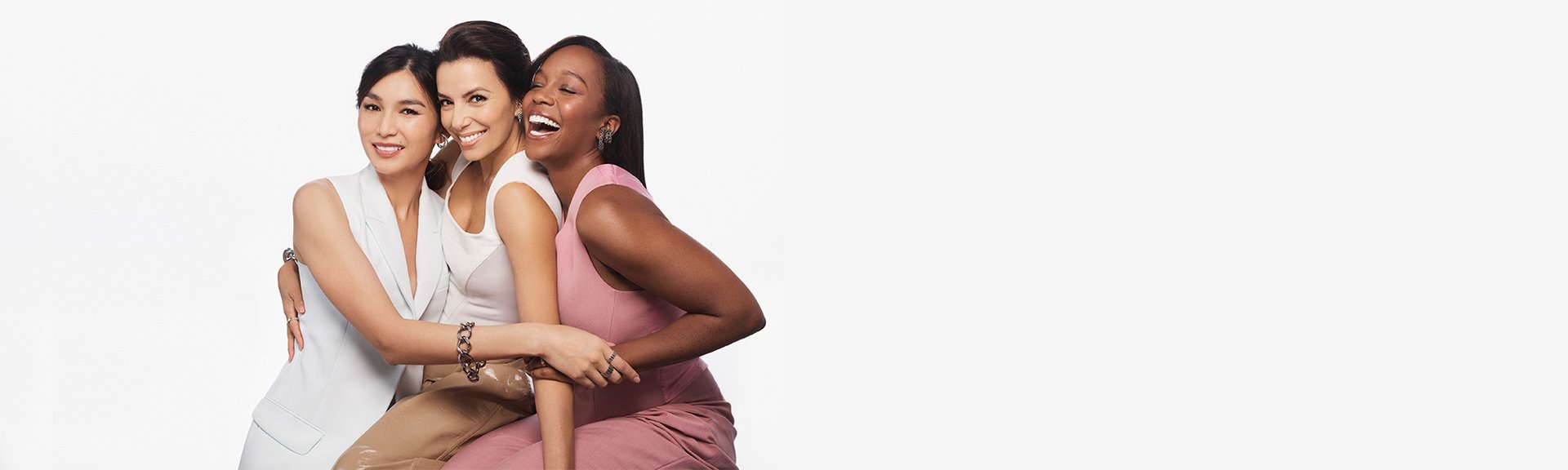 Voluminous Eye Makeup Panorama Waterproof Mascara | L'Oréal Paris